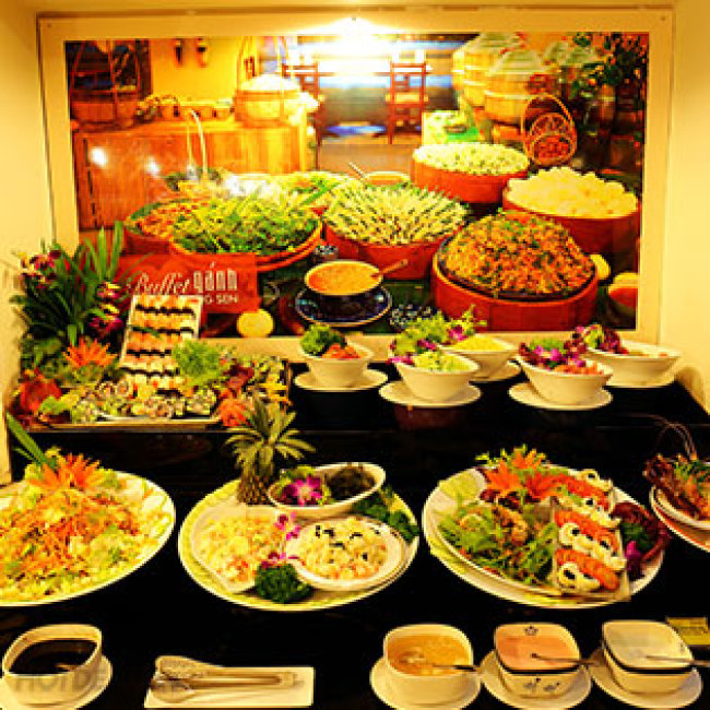 Buffet Gánh 3 Miền Buổi Trưa Tại Nhà Hàng Khách Sạn Bông Sen