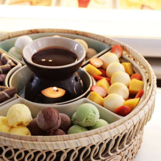 Lẩu Kem Snowee Tại Flower’s Town