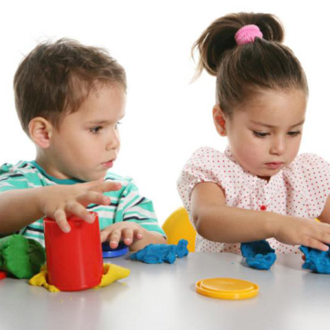 Khóa Học Nặn Đất Sét Cho Bé Và Gia Đình Hà Nội