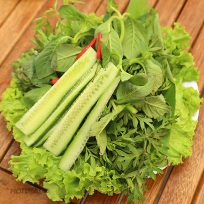 Thịt Luộc Cuốn Rau Rừng Chấm Mắm Nêm + 2 Ly Nước Tại Quán Trúc